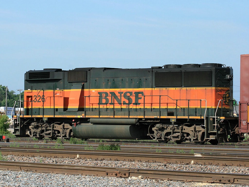 BNSF 326